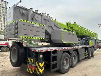 Cina Gru Zoomlion usato del 2013 QY80V, braccio principale 48 metri, braccio ausiliario 17,5 metri, contrappeso 13 tonnellate, eccellenti condizioni di lavoro. in vendita