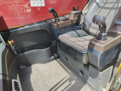 Китай 2024 Sany Б/у кран STC1600C8-8 Основная стрела 88 метров Гусек 30 метров Противовес 57 тонн Отличное рабочее состояние. продается