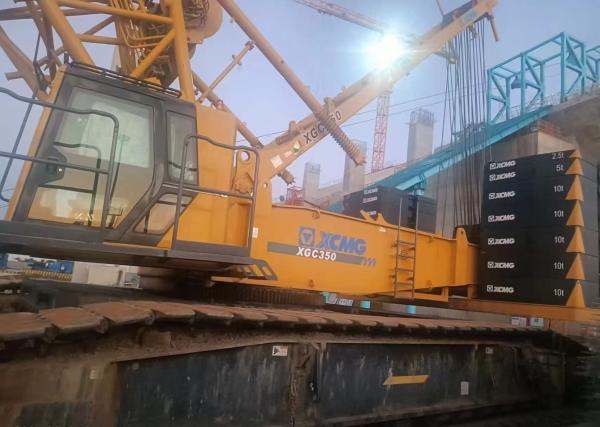 Quality 2021 XGC350 Second-Hand Crane by XCMG Main Arm Length 24-87m Tower Jib 20-66m for sale