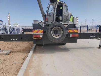 Cina 2022 Zoomlion ZTC252V gru usata 44m braccio principale 8m cinghia 7,2 tonnellate contrappeso 2041h Tempo di esecuzione 11575km chilometraggio Ottima condizione di lavoro in vendita