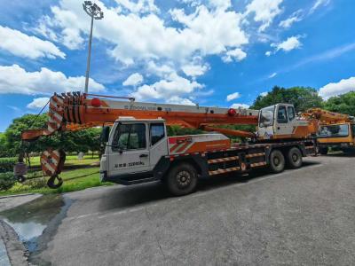 China Uitstekende werkomstandigheden 2014 Zoomlion QY25V5 Gebruikte kraan met 25t haak hoofdarm 40 meter hulparm 8 meter tegengewicht 7,2 ton Te koop
