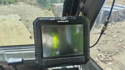 Cina Autogru cingolata usata Zoomlion ZCC850V del 2021, braccio principale 40 metri, jib 18 metri, contrappeso 29 tonnellate, ore di funzionamento 6850h, eccellenti condizioni di lavoro. in vendita