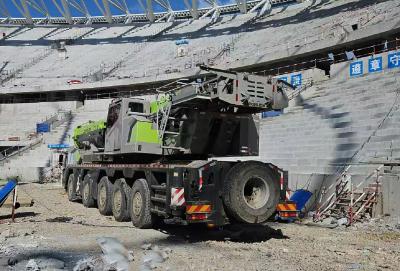 Cina 2021 Zoomlion Used Crane, il ZTC1300H853, ha un boom di 85 metri, un jib di 17,5 metri e un contrappeso di 60 tonnellate. in vendita