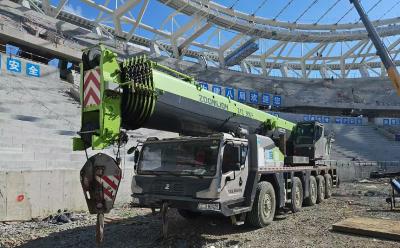 Cina 2021 Zoomlion Used Crane, il ZTC1300H853, ha un boom di 85 metri, un jib di 17,5 metri e un contrappeso di 60 tonnellate. in vendita