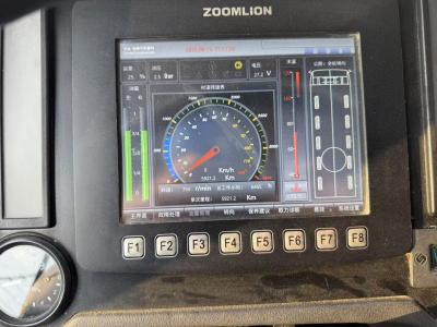 Cina 2021 Zoomlion Used Crane, il ZTC1300H853, ha un boom di 85 metri, un jib di 17,5 metri e un contrappeso di 60 tonnellate. in vendita