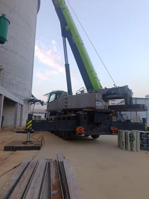 China 2022 Zoomlion Used Crane, The ZAT2200V863, Has An 88-Meter Boom, A 17.5-Meter Jib, A 72-Ton Counterweight, And A 2041-Hour Operating Life. It'S In Excellent Working Condition. for sale