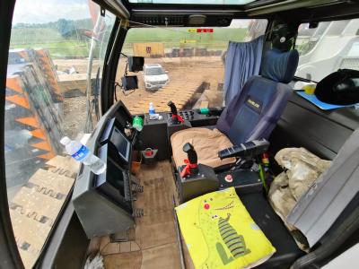 China 2020 Zoomlion Used Crane, The ZCC9800, Has A Main Boom Of 159 Meters And A 7-Meter Boom, A 300-Ton Counterweight, And A Run Time Of 2041 Hours. It'S In Excellent Working Condition. for sale