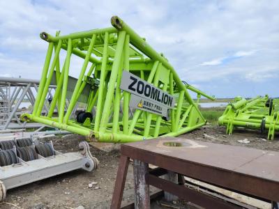 China 2020 Zoomlion Used Crane, The ZCC9800, Has A Main Boom Of 159 Meters And A 7-Meter Boom, A 300-Ton Counterweight, And A Run Time Of 2041 Hours. It'S In Excellent Working Condition. for sale