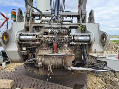 China 2020 Zoomlion Used Crane, The ZCC9800, Has A Main Boom Of 159 Meters And A 7-Meter Boom, A 300-Ton Counterweight, And A Run Time Of 2041 Hours. It'S In Excellent Working Condition. for sale