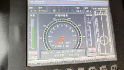 중국 2012 Zoomlion QUY400 사용 된 크레인은 70m 붐, 42m 지브 및 140톤 반중량으로 2041 시간 동안 작동했으며 우수한 상태입니다. 판매용