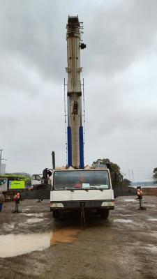 중국 2012 Zoomlion QUY400 사용 된 크레인은 70m 붐, 42m 지브 및 140톤 반중량으로 2041 시간 동안 작동했으며 우수한 상태입니다. 판매용