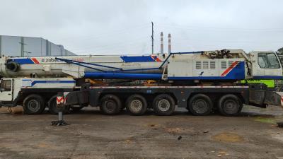 중국 2012 Zoomlion QUY400 사용 된 크레인은 70m 붐, 42m 지브 및 140톤 반중량으로 2041 시간 동안 작동했으며 우수한 상태입니다. 판매용