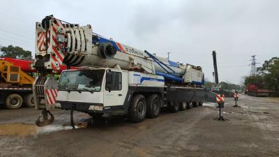 중국 2012 Zoomlion QUY400 사용 된 크레인은 70m 붐, 42m 지브 및 140톤 반중량으로 2041 시간 동안 작동했으며 우수한 상태입니다. 판매용