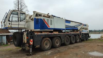 중국 2012 Zoomlion QUY400 사용 된 크레인은 70m 붐, 42m 지브 및 140톤 반중량으로 2041 시간 동안 작동했으며 우수한 상태입니다. 판매용