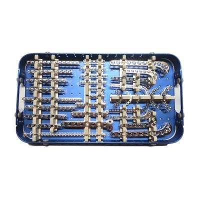 China Orthopedic Animal Bone Plates And Screws Set Veterinary Medical Devices for sale