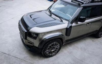 Cina Cappuccio in fibra di carbonio per Land Rover Defender Materiale in fibra di carbonio Defender Copertura in stile SVR aggiornata in vendita