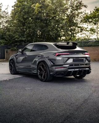 China Urus Lamborghini Body Kit UB Estilo Difusor de Lábios Frontais Spoiler Lamborghini Widebody Urus à venda