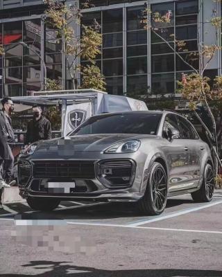 China Cayenne Carbon Fiber Body Kit voor Porsche Cayenne MTR Droog Carbon Fiber Body Kit Voor- en achterbumpers Te koop
