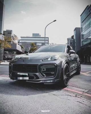 China Cayenne Carbon Fiber Body Kit voor Porsche Cayenne MTR Droog Carbon Fiber Body Kit Voor- en achterbumpers Te koop