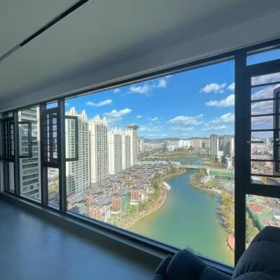 Cina Fornitore di porte e finestre Finestre insonorizzate in alluminio con resistenza alla pressione del vento di livello 9 in vendita