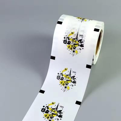 Cina Laminated Plastic Roll Sealing Film Packaging Custom Printed 90mm 95mm Common Sealing Film Pp Paper Film For Bubble Tea in vendita