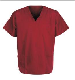 China Luva curto Dull Red Medical Uniform Scrubs do decote em V de 155 G/M Dull Red antimicrobial à venda