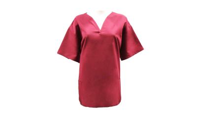 Cina Un poliestere 65%/cotone 35% da 155 GSM un ospedale da 155 GSM ha glassato l'uniforme medica dell'estate standard rosso scuro in vendita