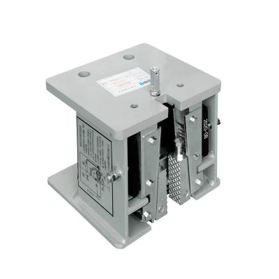 China 10mm,16mm Guide Rail Surface Width Elevator Progressive Safety Gear for sale