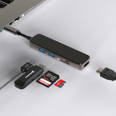 Cina Adattatore 5Gbps del hub HDMI di USB C della stazione di aggancio con il lettore di schede di MicroSD TF in vendita