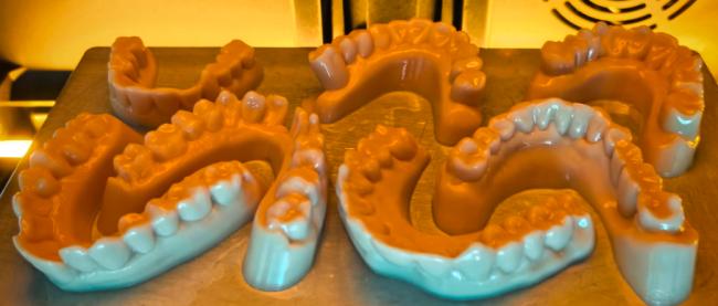 Dental model resin product demonstration