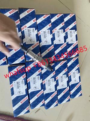 Chine Injecteurs de carburant communs de rail de Hongyan de camion de pièces de rechange originales de moteur diesel 504255185 0445120157 à vendre