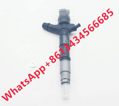China 295900-0210 Fuel Injector Nozzle 295900-0280 23670-30450 For Toyota Hilux 2KD-FTV Common Rail for sale