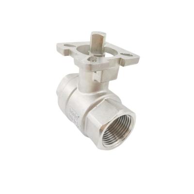 Cina Valvola a sfera a filo 2PC DN15 a foratura completa con piattaforma alta e tipo rettilineo in vendita
