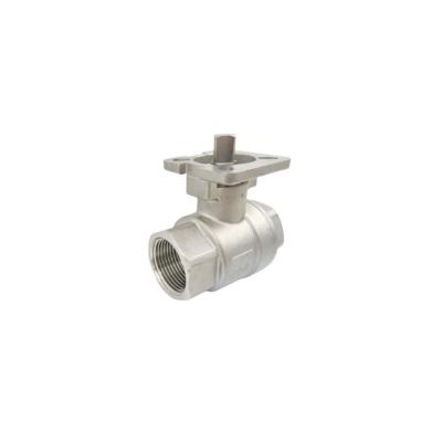 Cina Valvola a sfera a filo 2PC DN15 a foratura completa con piattaforma alta e tipo rettilineo in vendita