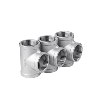 Cina Fittings in acciaio inossidabile uguali Tee con filo di fusione femminile Modello NO. Tee 150lb in vendita