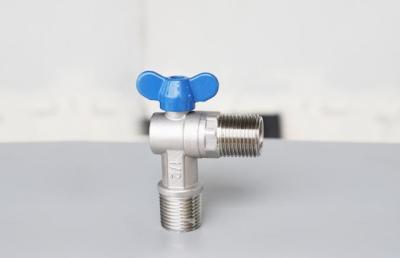 China 304 Cold Water Heater Manual Angle Valve with DN15 Water Media and Screw Nozzle for sale