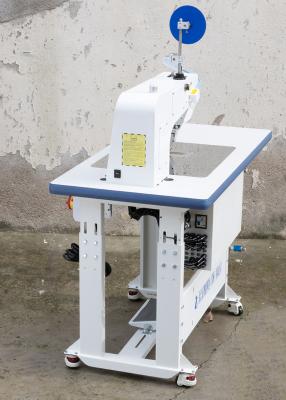 중국 산업용 스팀 프리 다림질 기계 심지 융착용 공급 및 배출 동기화 판매용