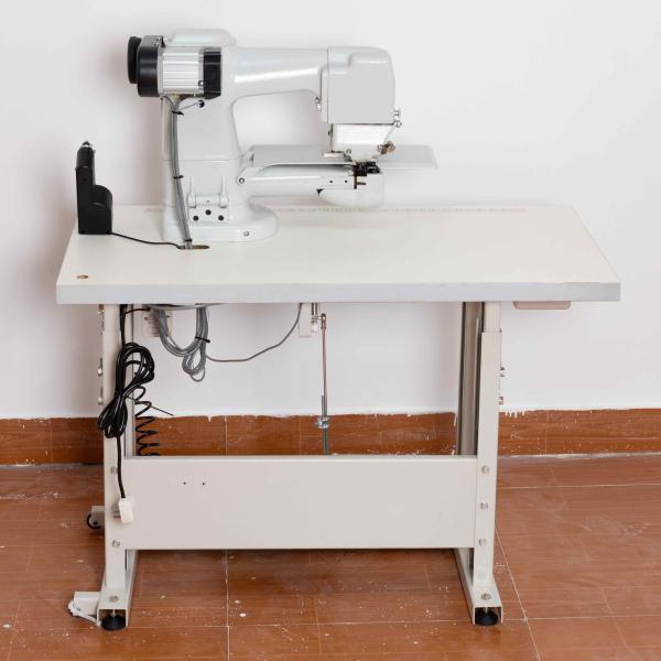 Quality Single Needle Semi Automatic Blind Stitch Machine For Double Faced Wool 220V for sale