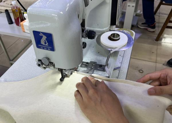 Quality Single Needle Semi Automatic Blind Stitch Machine For Double Faced Wool 220V for sale