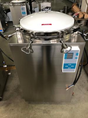 China 50L Hospital Use Surgical Instruments High Temperature Vertical Autoclave for sale