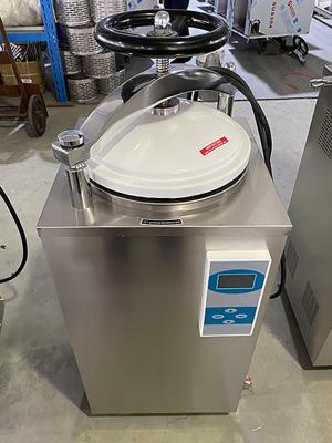 Cina 100L Comodo di funzionamento Ruota a mano Autoclave Verticale Prezzo in vendita