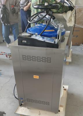 China 75L Interne Circulatie Verticale Drukstoomsterilisator Handwiel Snel Openen Te koop