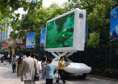 China Truck Mounted Truck Mobile LED Display P10 Waterproof DIP High Resolution for sale