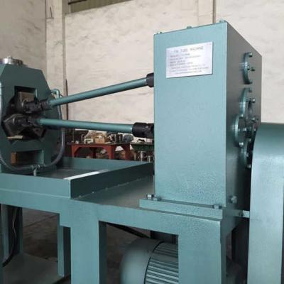 Chine DELLOK Machine de fabrication de tubes à nageoires extrudées en aluminium à vendre