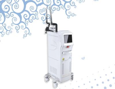 Cina Macchina frazionaria del laser di CO2 di rimozione della cicatrice del salone di bellezza con il sistema di raffreddamento 1 - 40W in vendita