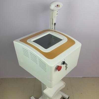Cina verticale indolore della macchina di depilazione del laser a diodi di 755nm 1064nm 808nm in vendita