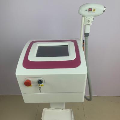 Cina Macchina portatile da tavolino di depilazione del laser a diodi 808nm con la lunghezza d'onda 3 in vendita