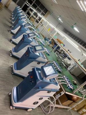 Cina Corpo 360 che scolpisce la macchina di congelamento grassa di Cryolipolysis Coolsculpting 1000W in vendita