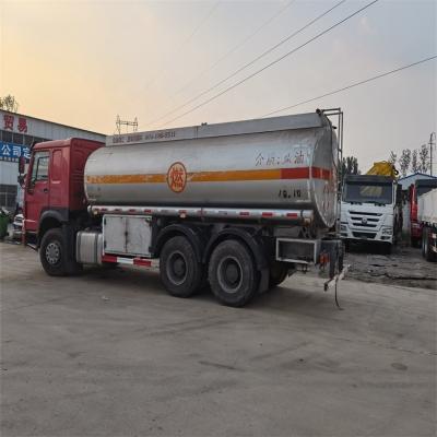 Cina Cisterna del carburante Cisterna del camion usato Sinotruk Howo 20000 litri capacità di olio diesel in vendita