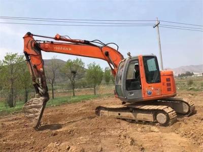 Cina Escavatore di tipo mobile di tipo crawler da 14 tonnellate Hitachi ZX135US-6 in condizioni di lavoro inferiori in vendita